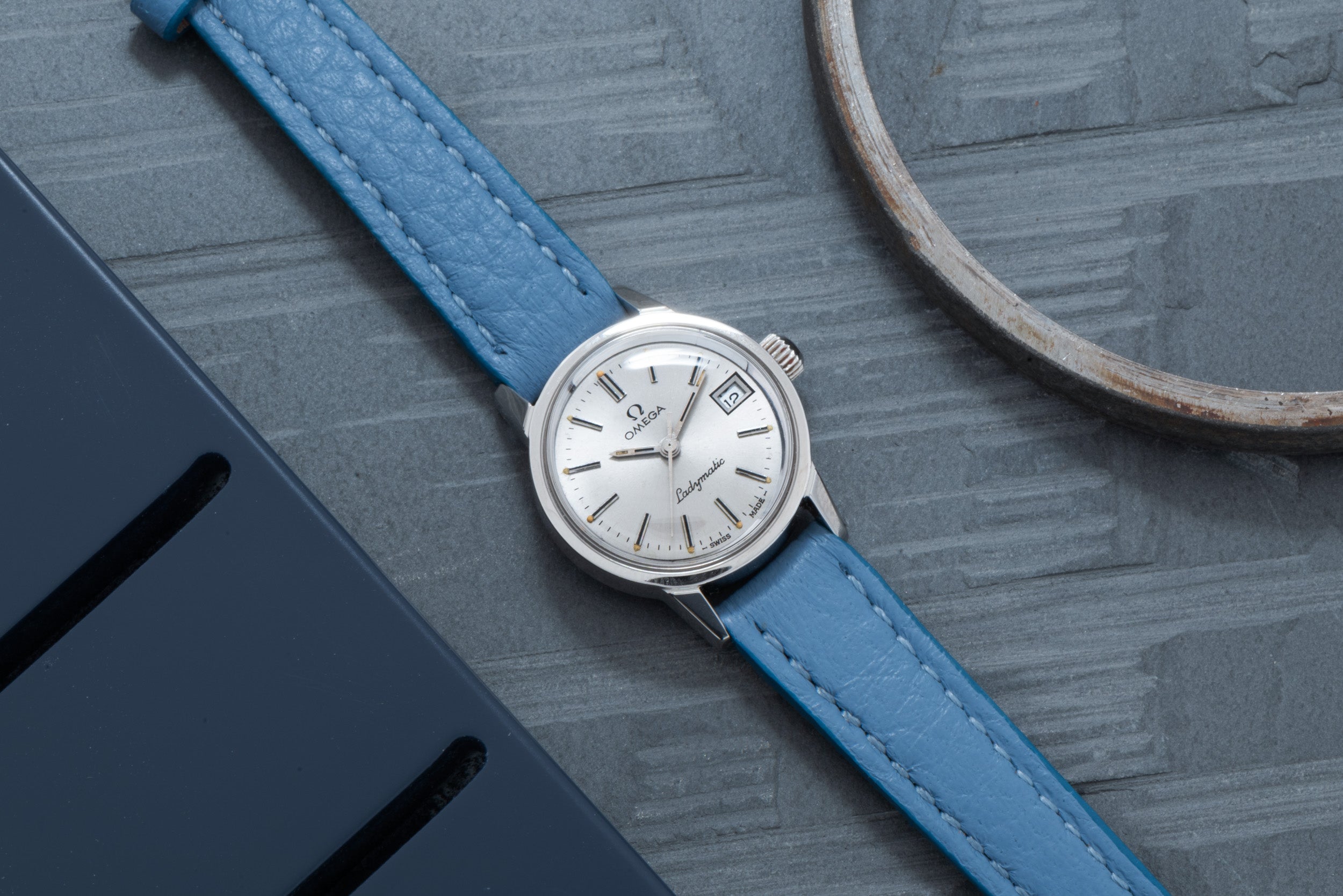 Omega Ladymatic – Analog:Shift