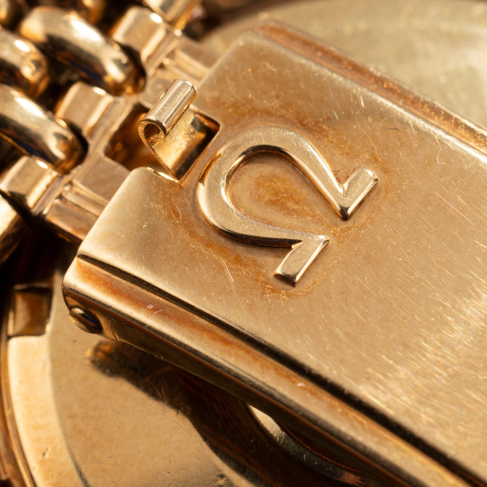 Omega Constellation – Analog:Shift