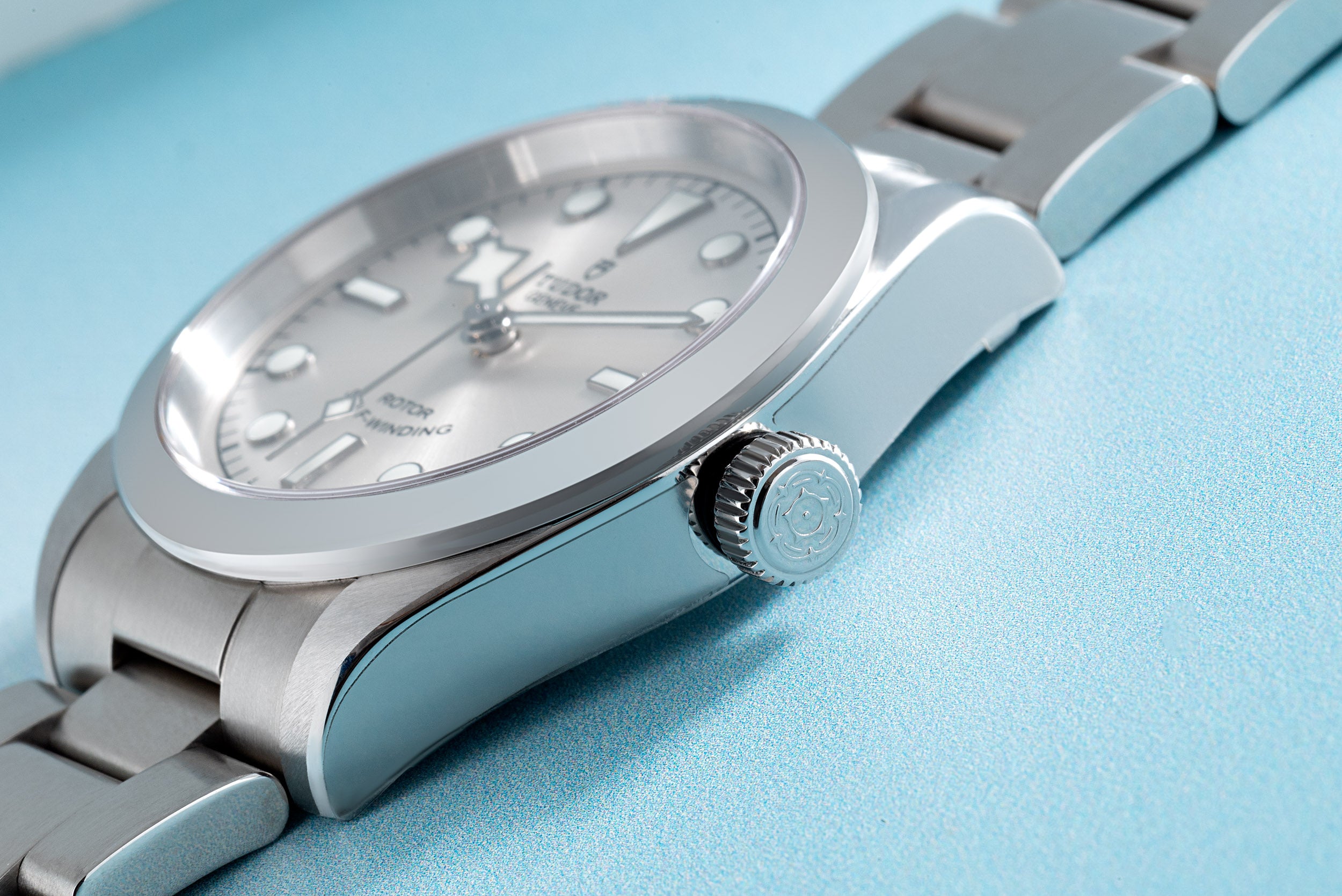 Tudor Black Bay 32 – Analog:Shift