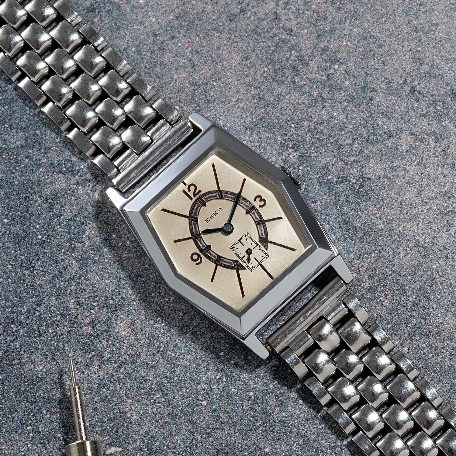 Eska Hexagonal Art Deco – Analog:Shift