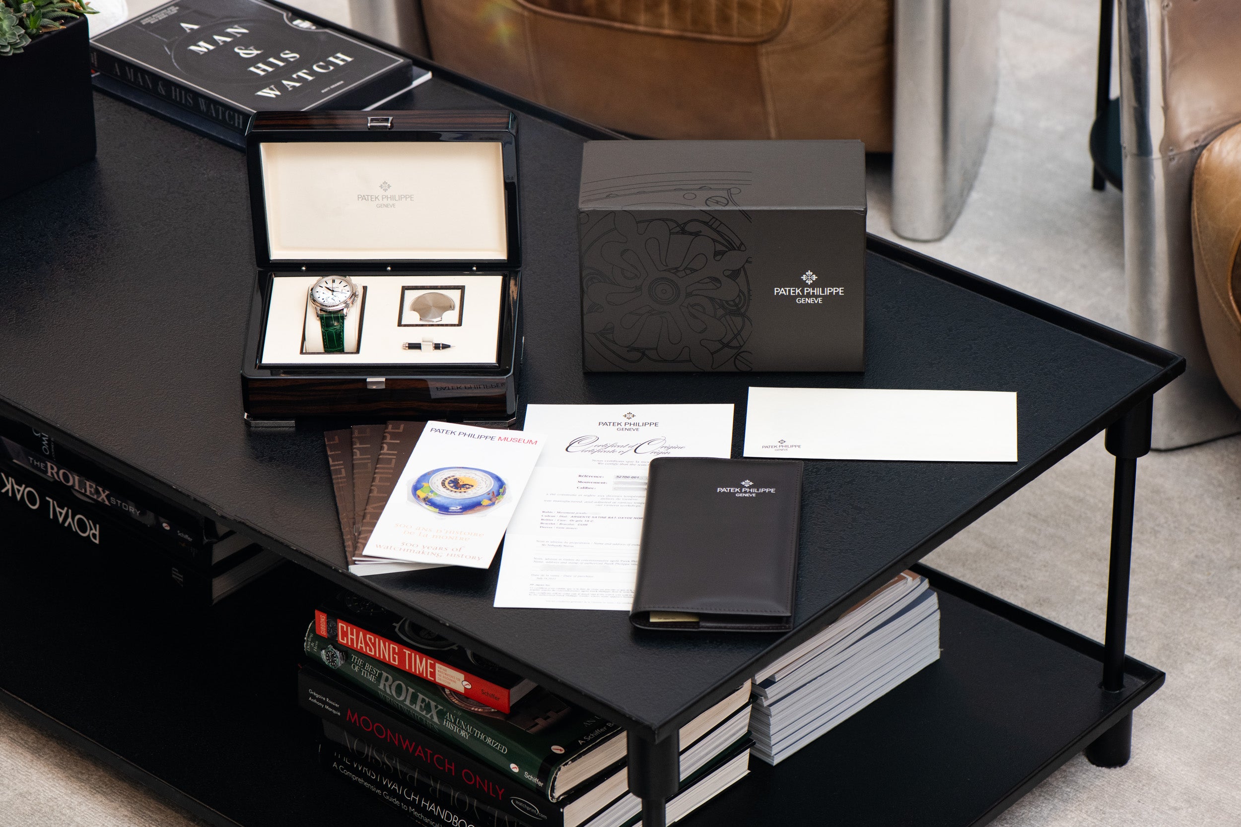 Patek Philippe Perpetual Calendar Chronograph 5270G – Analog:Shift