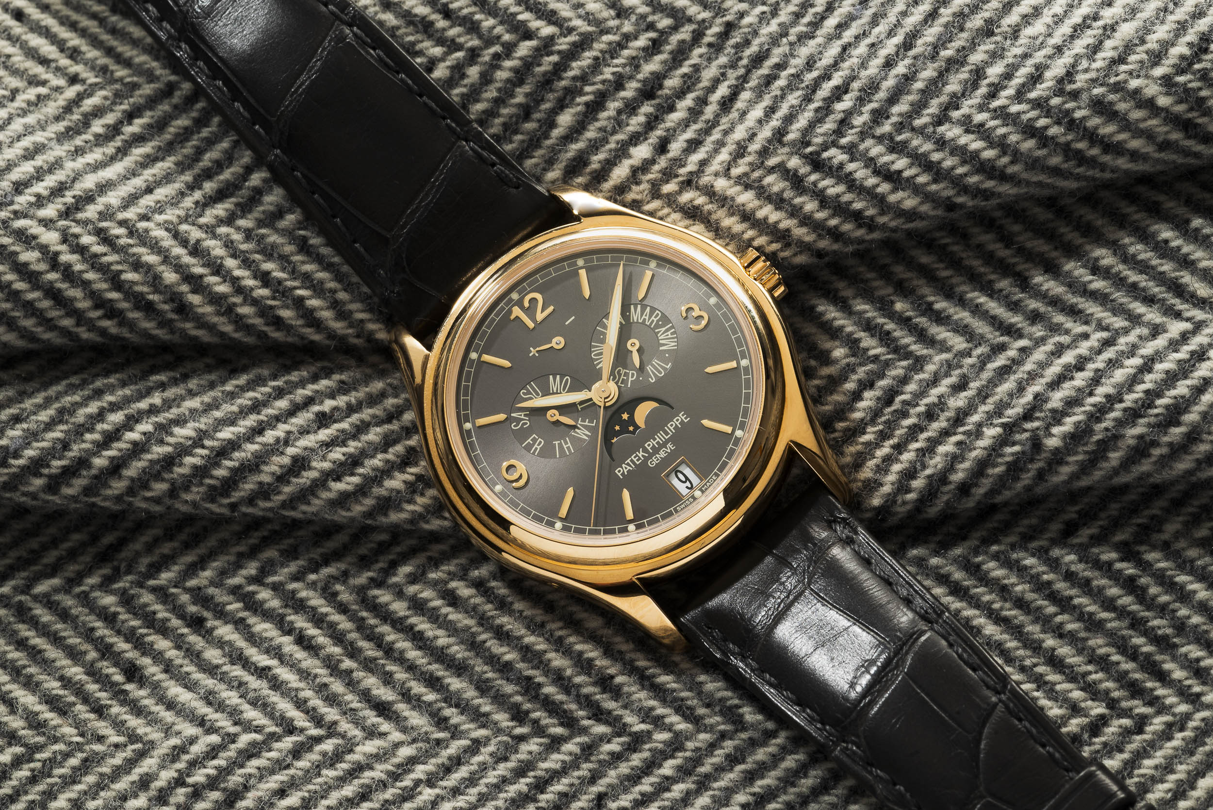 Patek Philippe Annual Calendar Moonphase – Analog:Shift