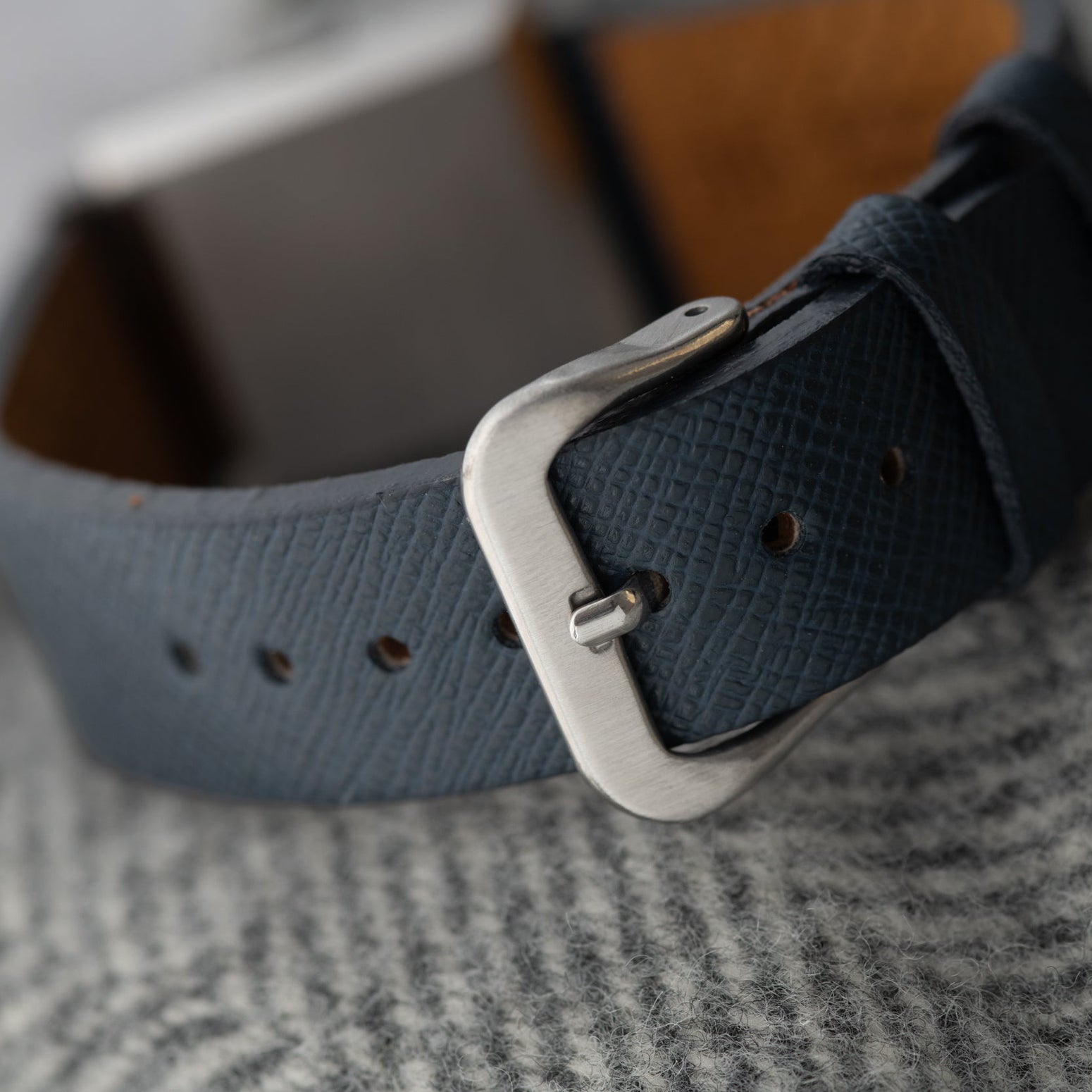 Universal Genève Rectangular – Analog:Shift