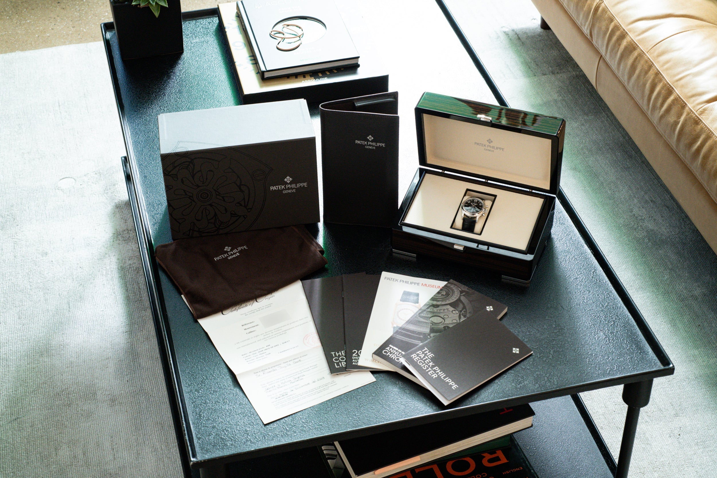 Patek Philippe Annual Calendar Flyback Chronograph – Analog:Shift