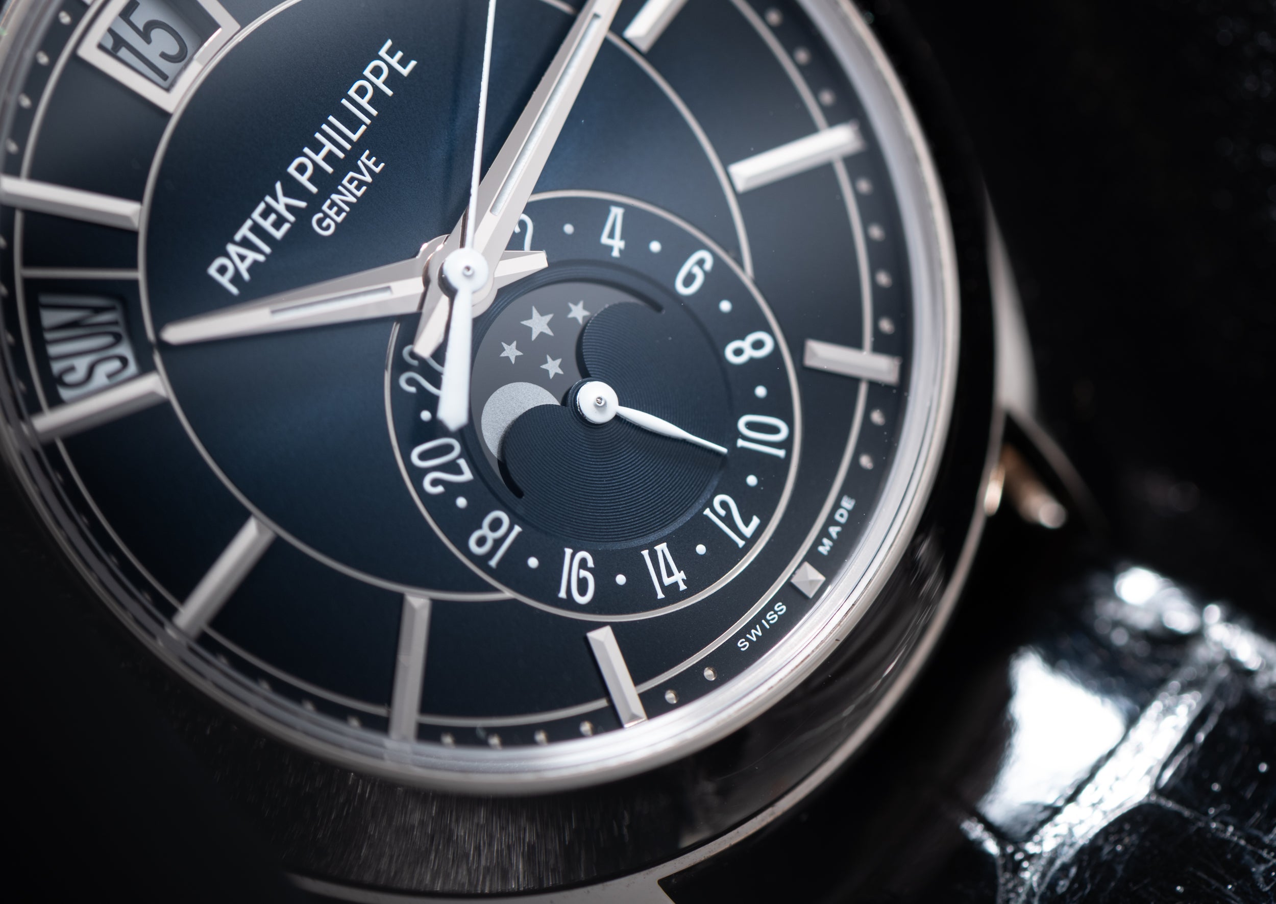 Patek Philippe Annual Calendar – Analog:Shift