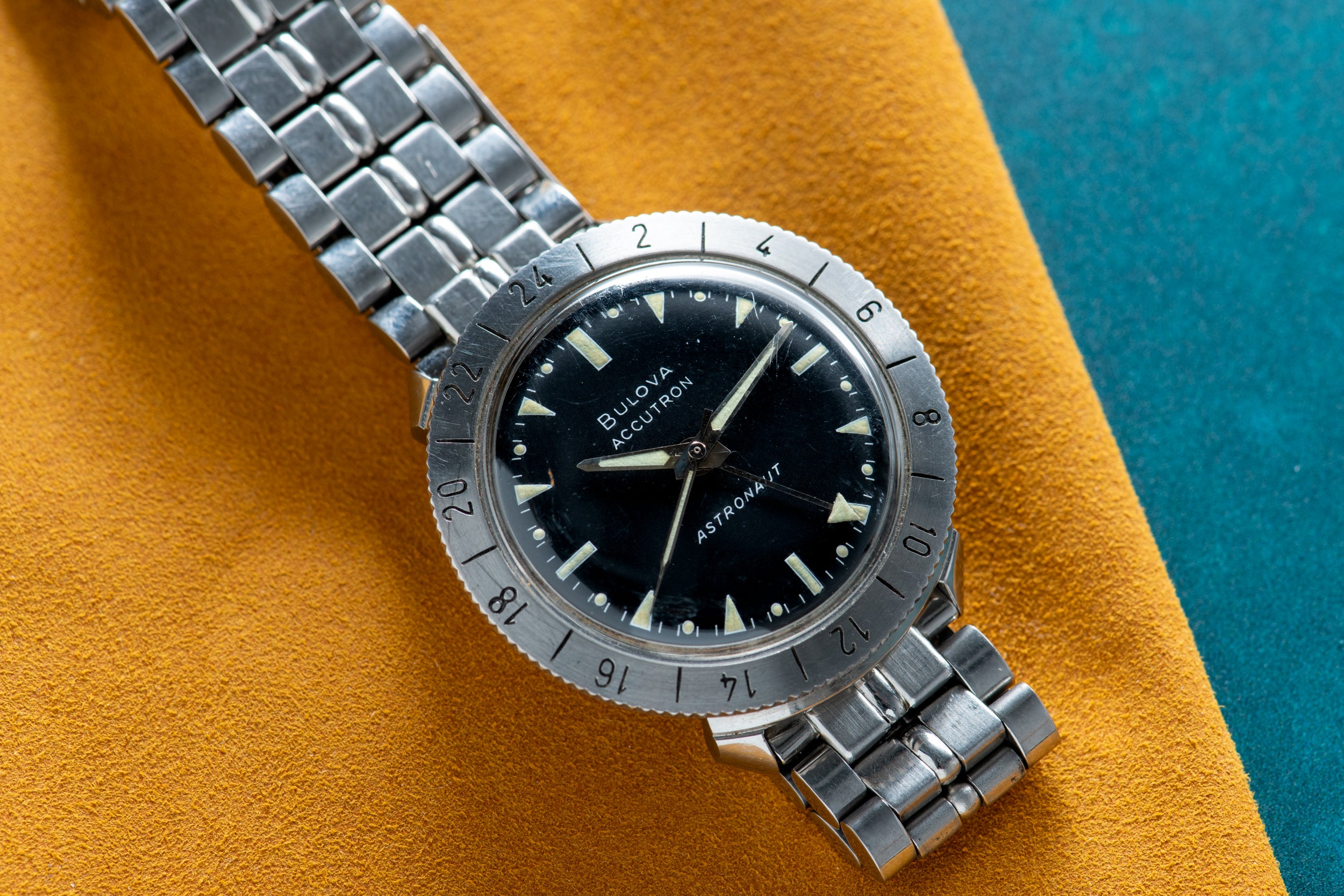Bulova Accutron Astronaut – Analog:Shift