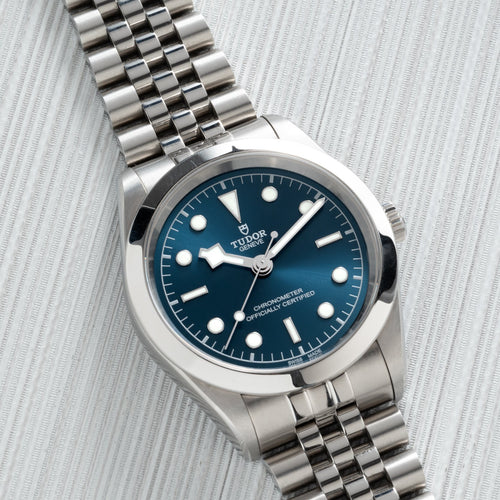 Tudor Black Bay 41 – Analog:Shift