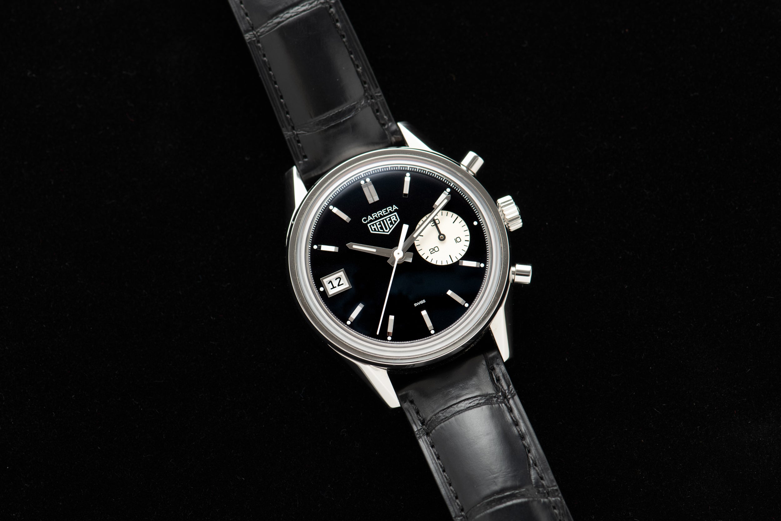 TAG Heuer Carrera Dato Limited Edition For HODINKEE – Analog:Shift