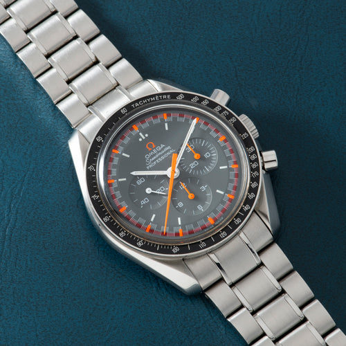 Omega Speedmaster 'Japan Racing' – Analog:Shift