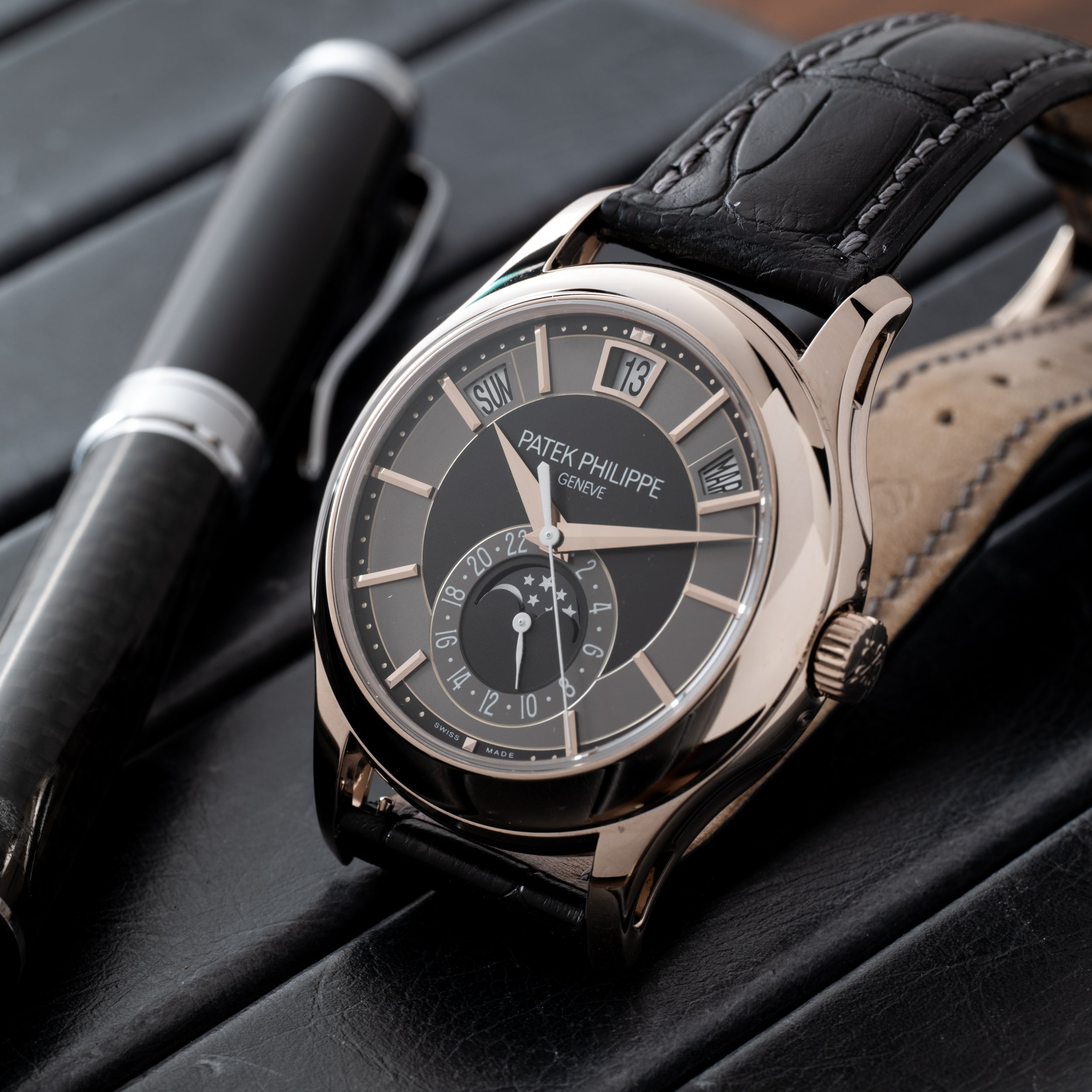Patek Philippe Annual Calendar Moonphase – Analog:Shift