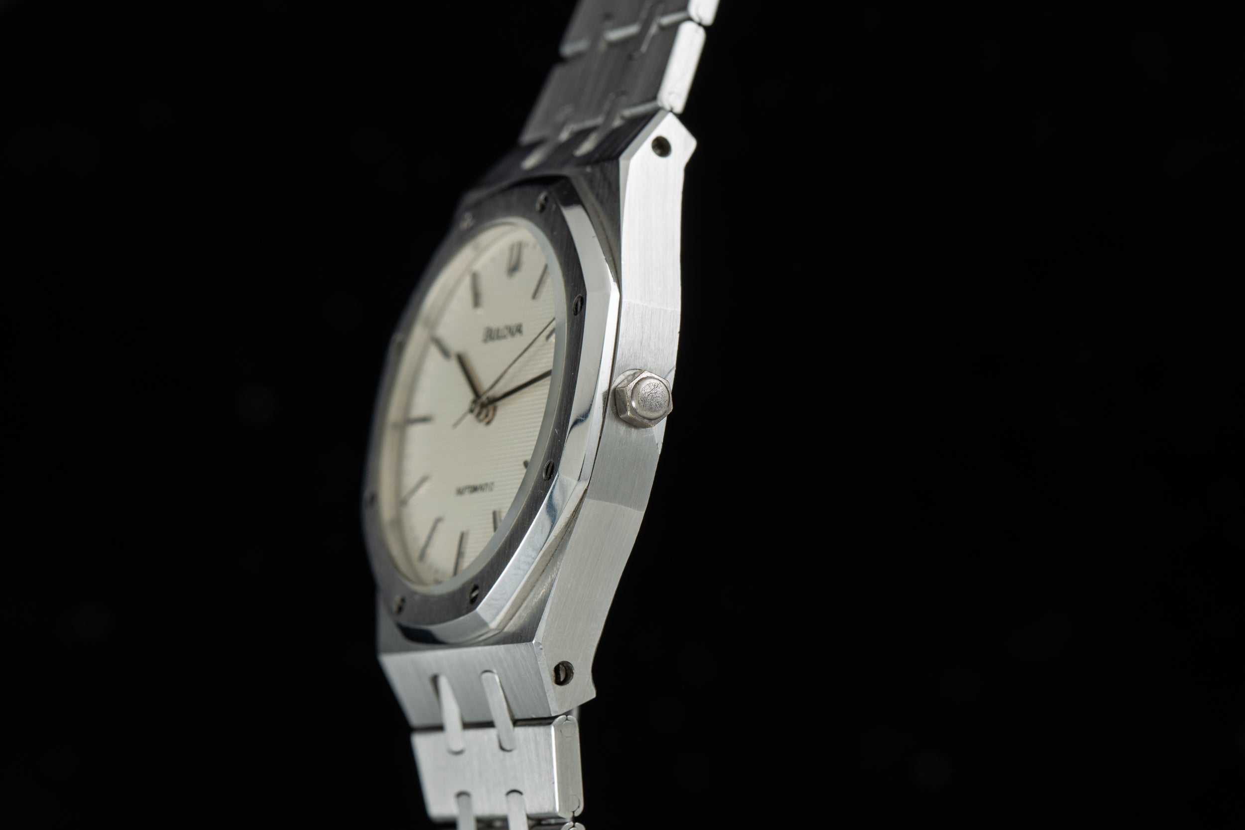 Bulova "Royal Oak" – Analog:Shift
