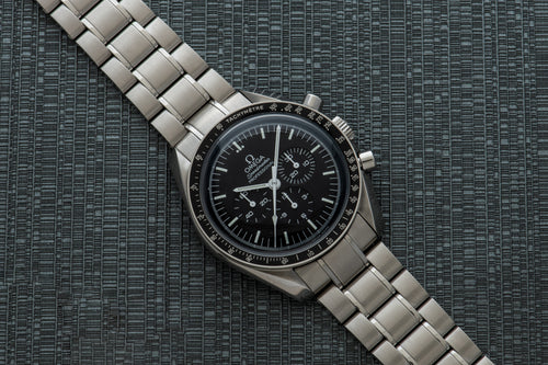 Omega Speedmaster Professional – Analog:Shift