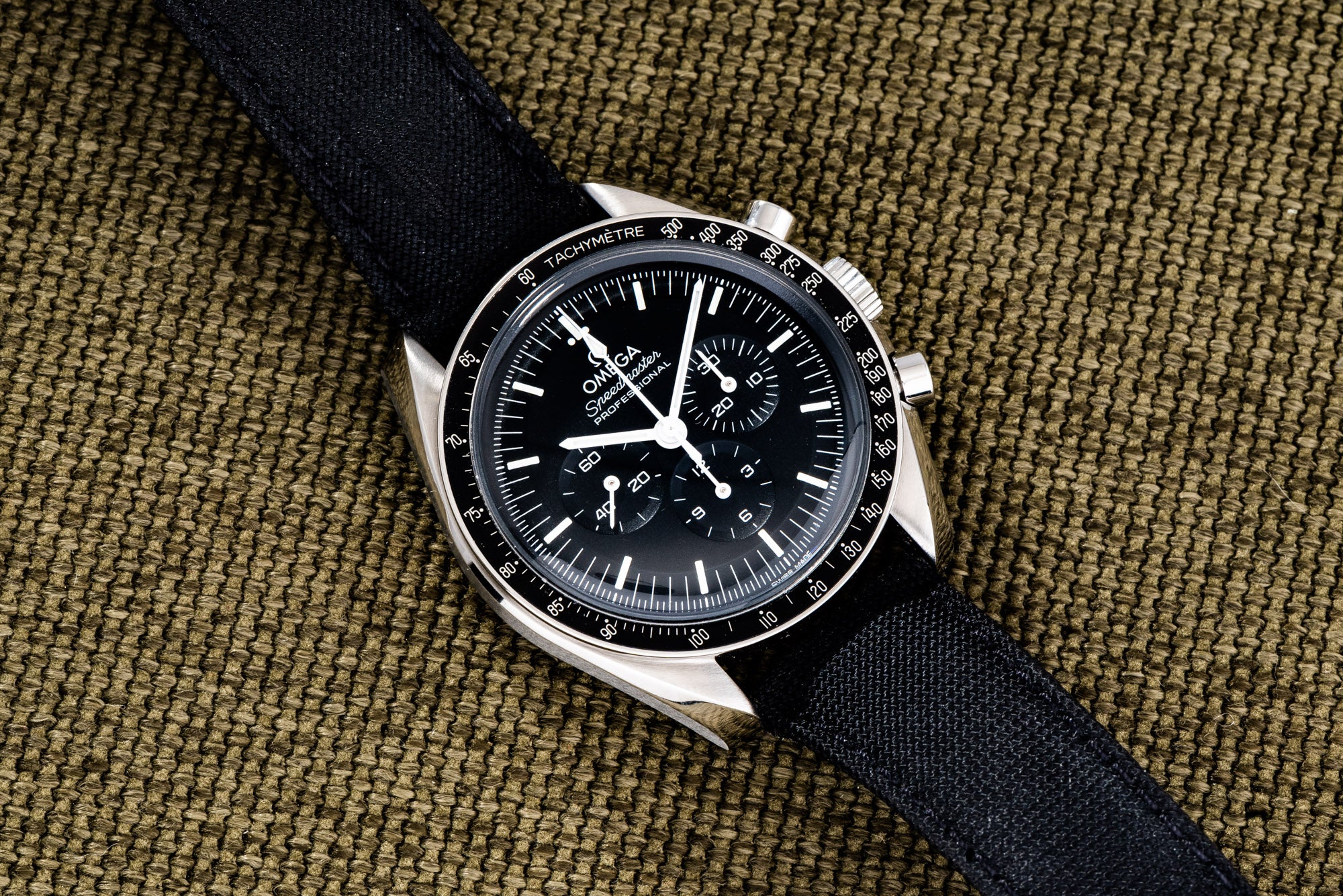 Omega Speedmaster Professional – Analog:Shift