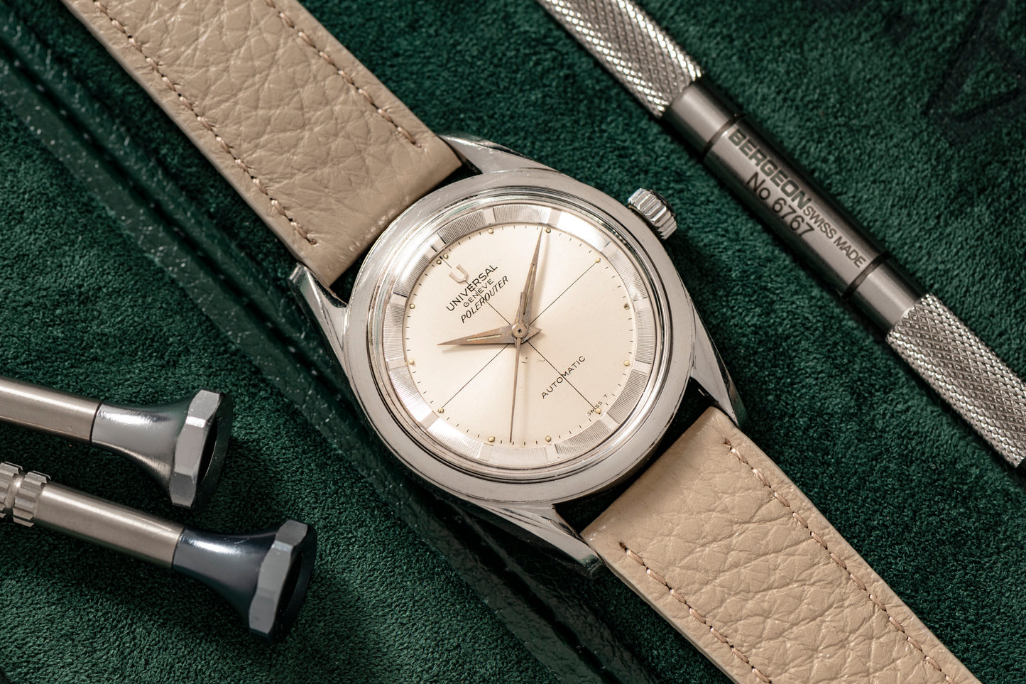 Universal Genève Polerouter – Analog:Shift