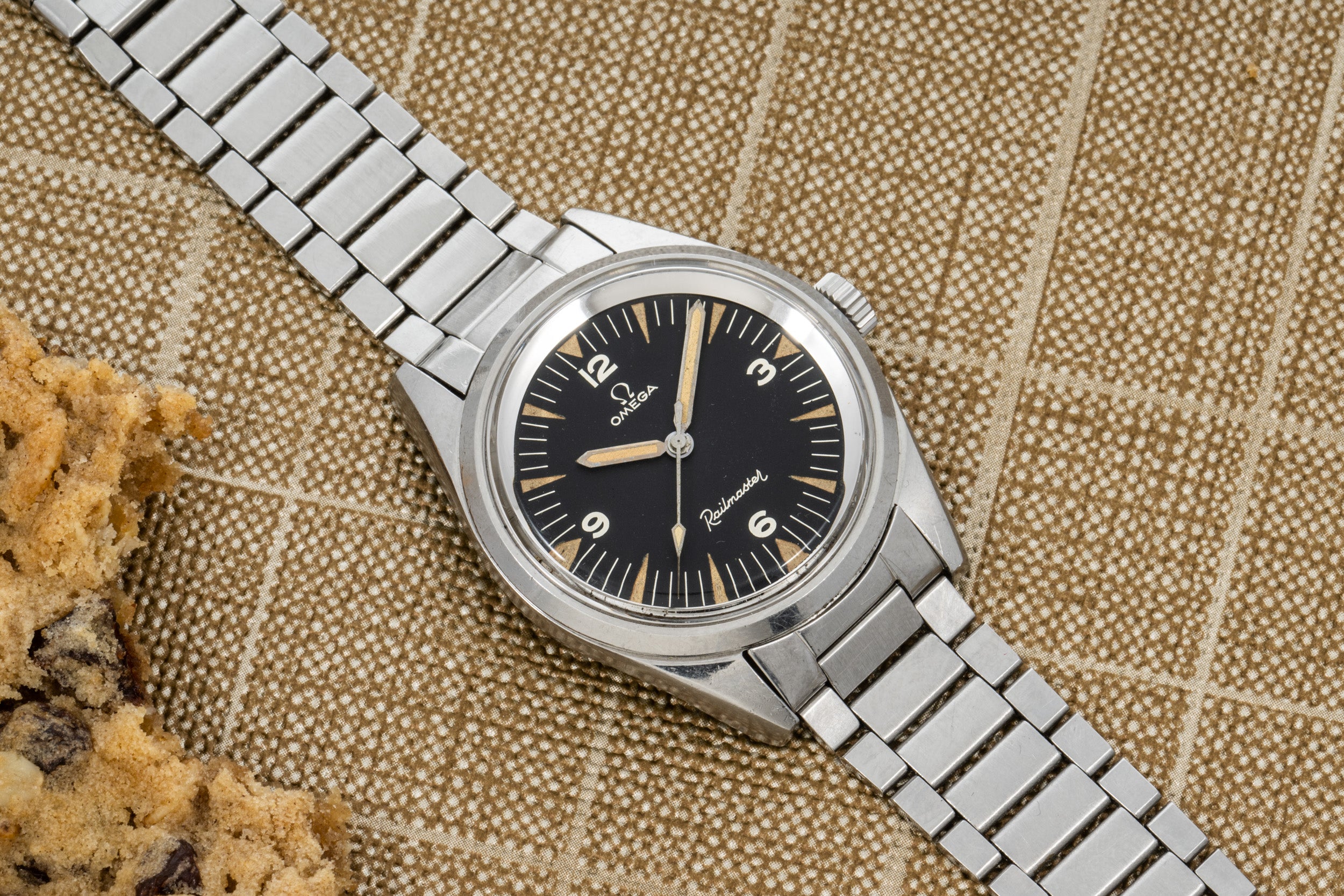 Omega Railmaster – Analog:Shift