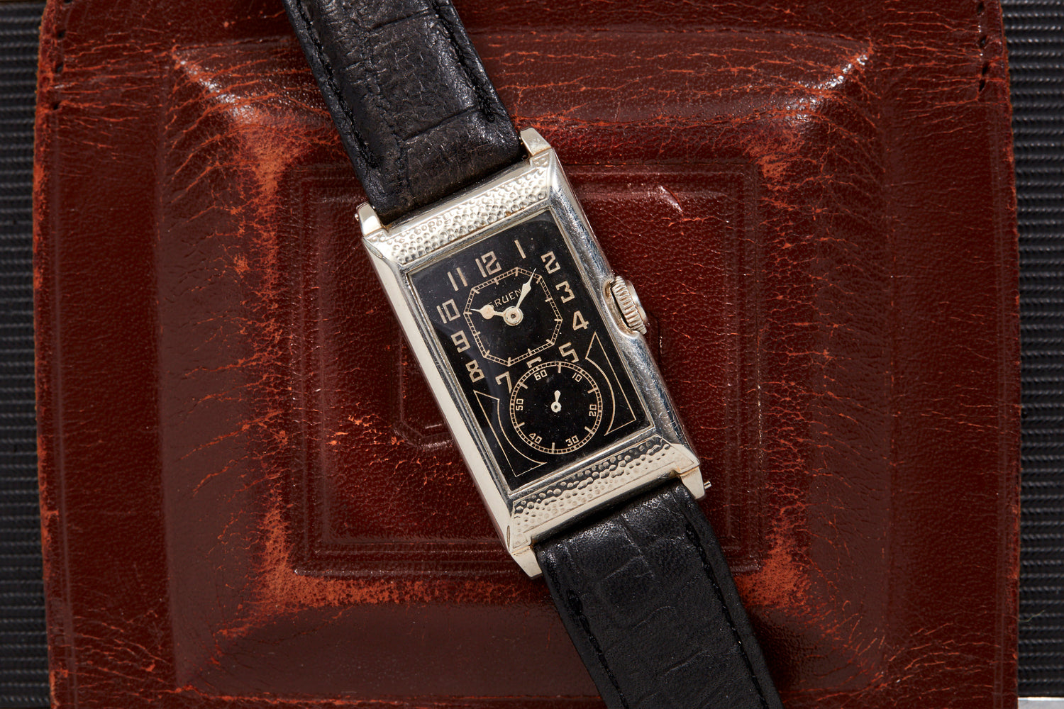 Gruen Techni-Quadron Doctor's Watch – Analog:Shift
