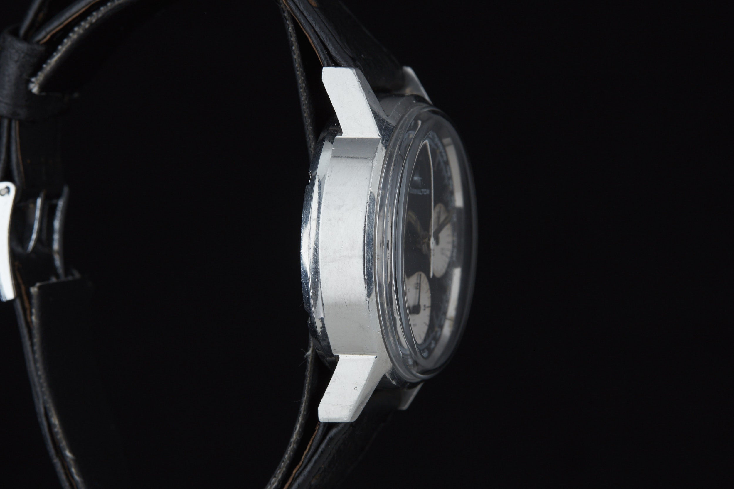 Hamilton Reverse Panda Chronograph – Analog:Shift