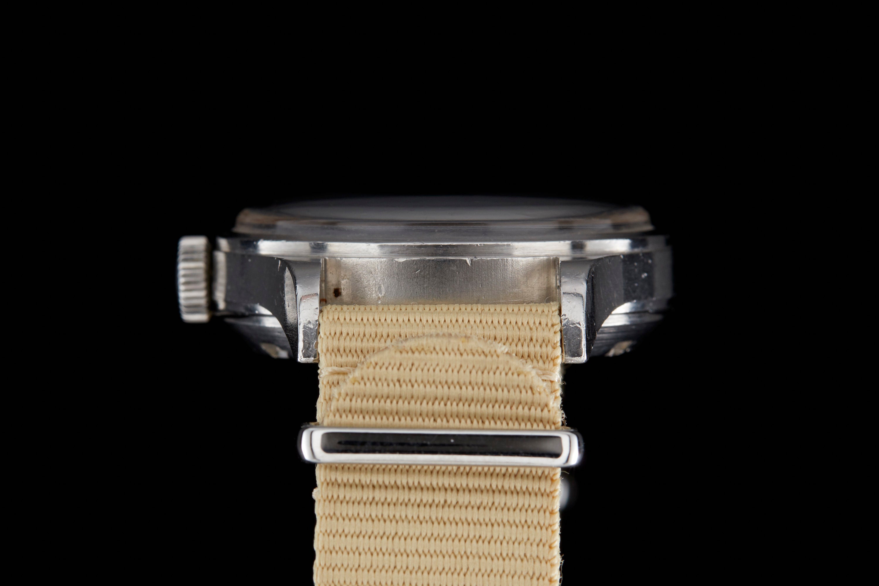 Omega RAF 53 Thin Arrow – Analog:Shift