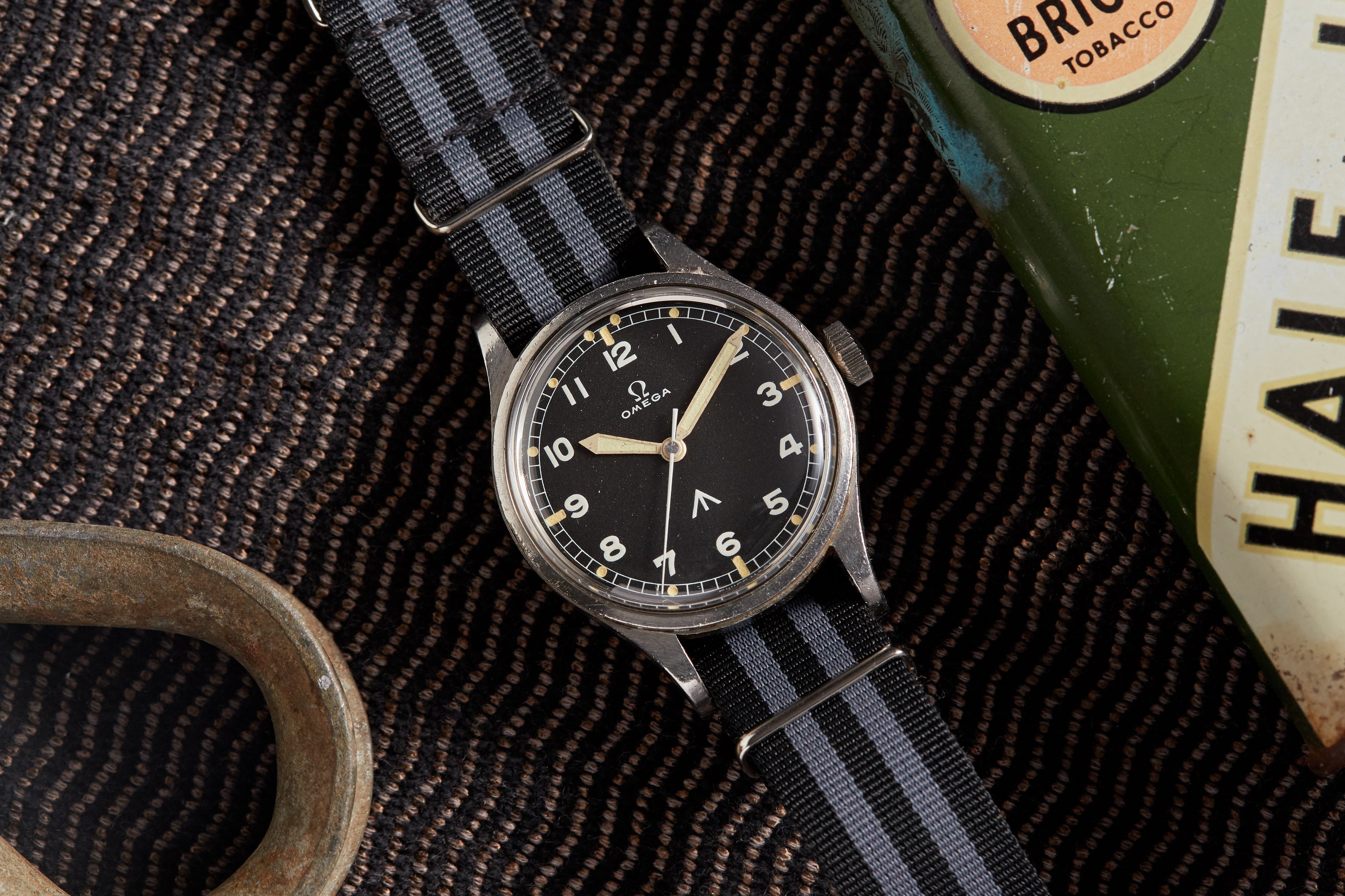 Omega Thin Arrow Raf 53 – Analog:Shift