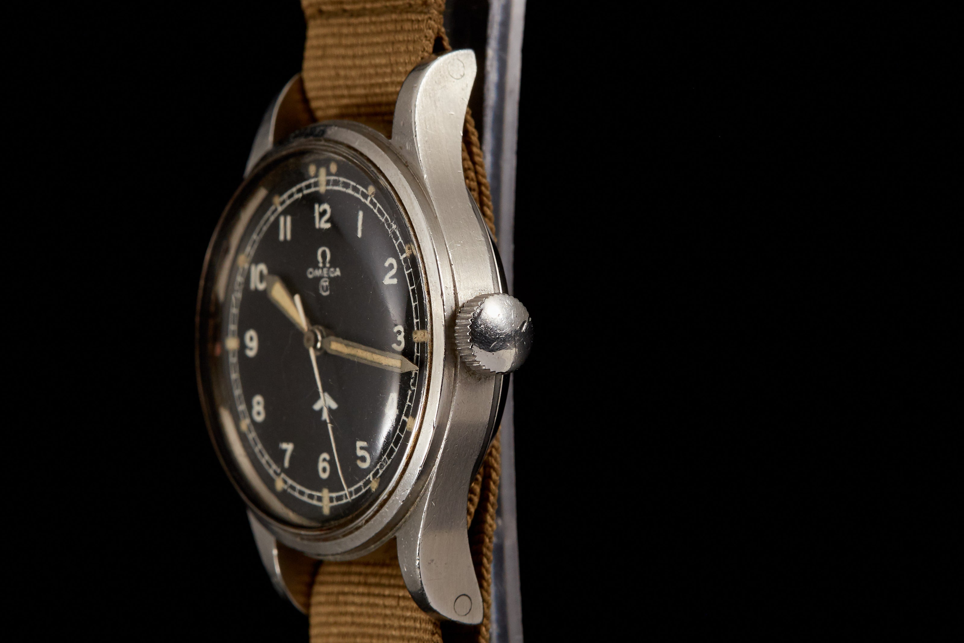 Omega Thin Arrow Raf 53 – Analog:Shift