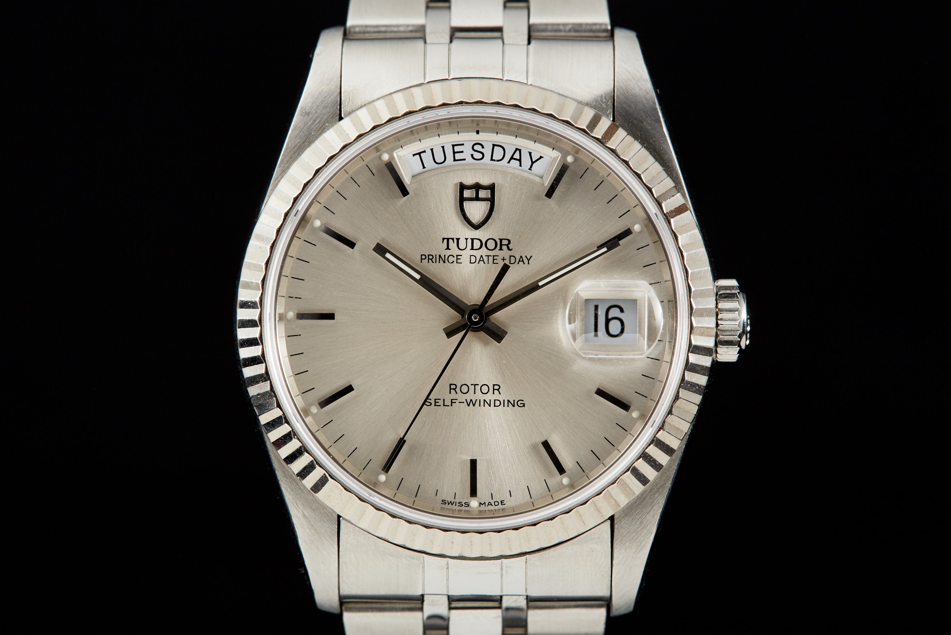 Tudor Prince Date+Day – Analog:Shift