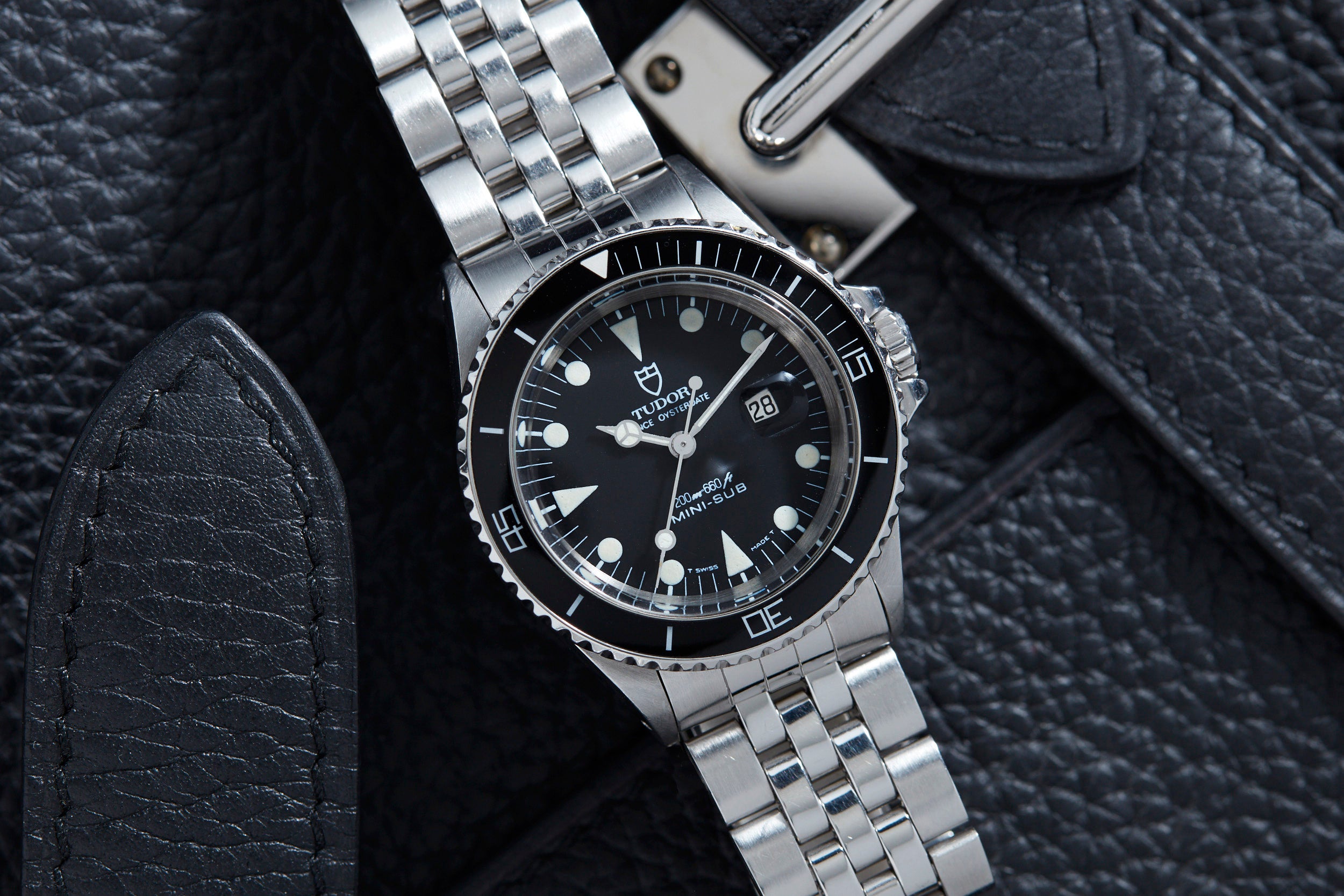 Tudor Mini-Sub – Analog:Shift