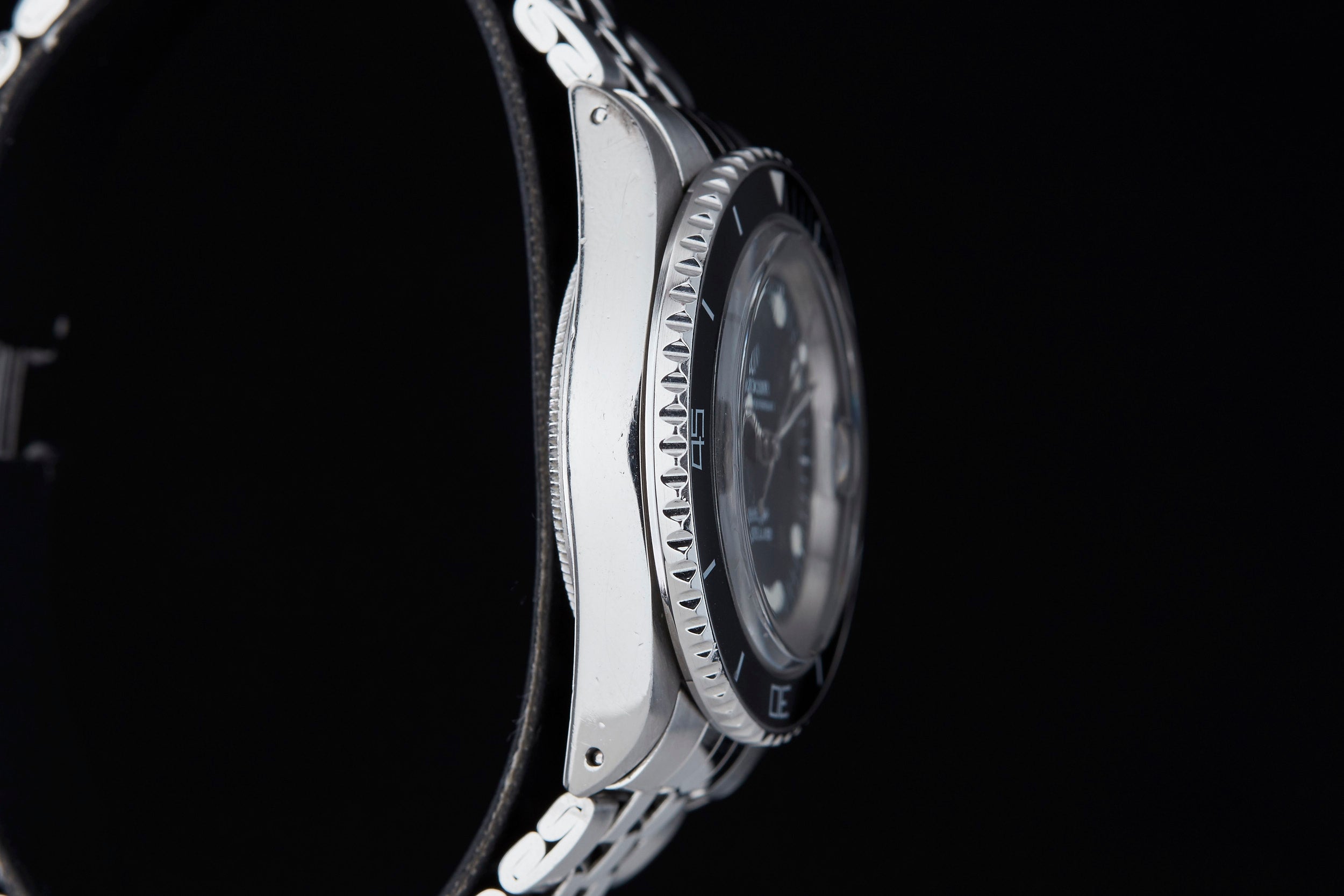 Tudor Mini-Sub – Analog:Shift