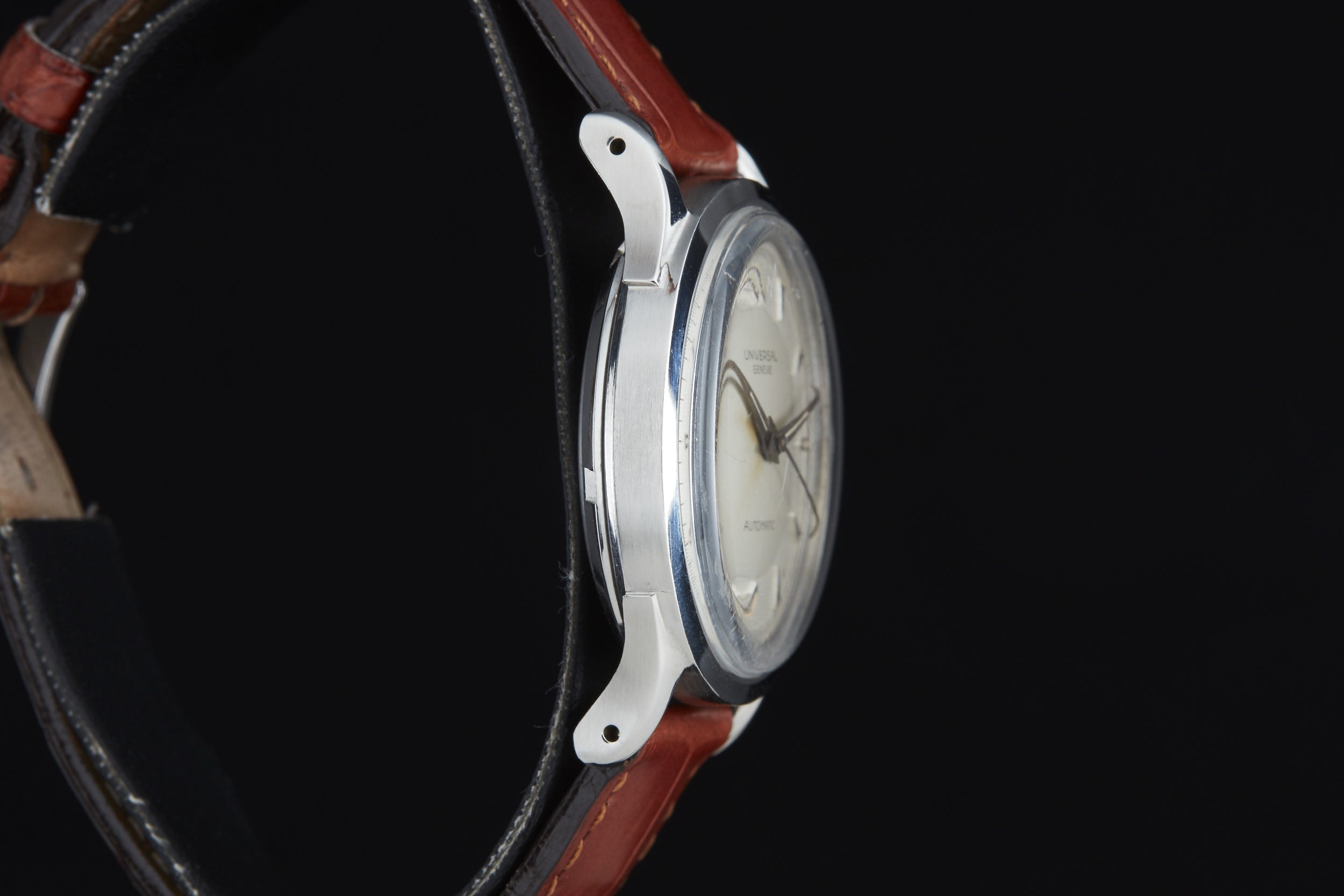 Universal Genève Gents Watch Box & Papers – Analog:Shift